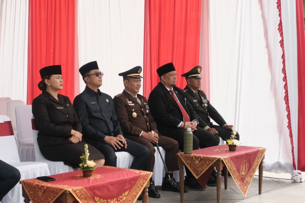 Ketua PN Denpasar Menghadiri Upacara Bendera Peringatan Hari Pahlawan ...
